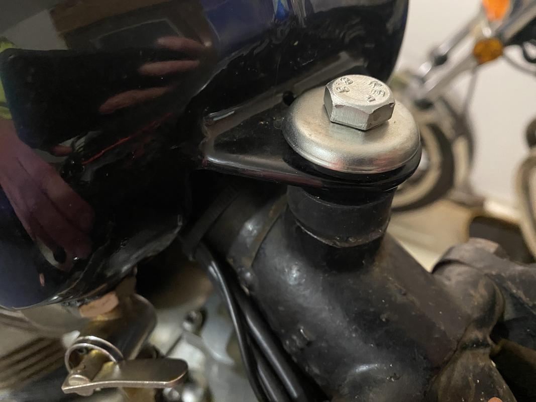 British Standard Triumph Gas Tank Mounting Kit 650cc 68-70 500cc 68-74 ...