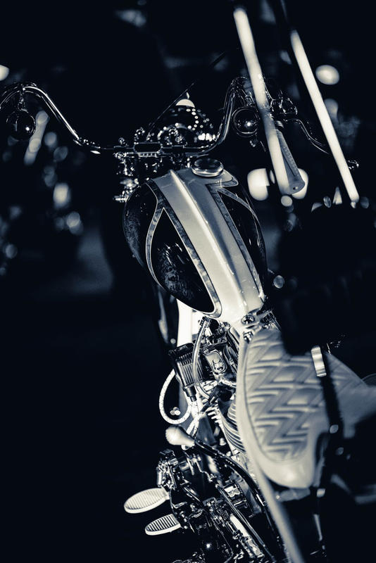 Cycle Standard Narrow Ribbed Mustang Gas Tank 2.25 gallon – Lowbrow Customs