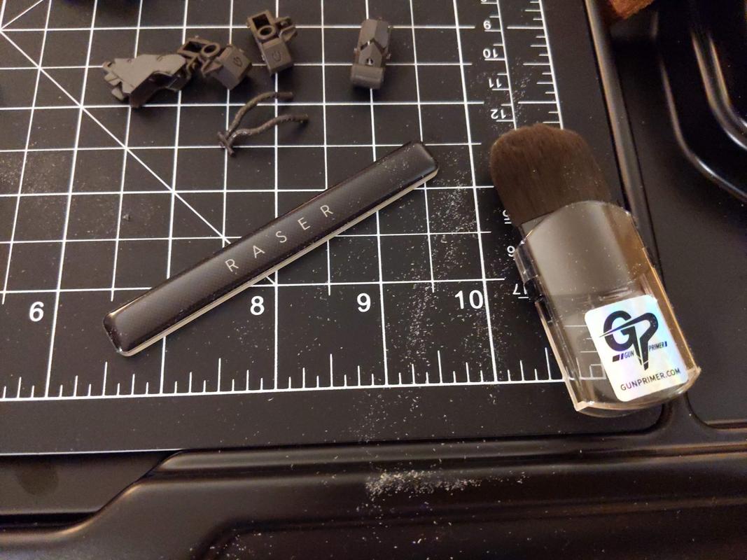 GUNPRIMER DUST BRUSH POCKET– USA Gundam Store
