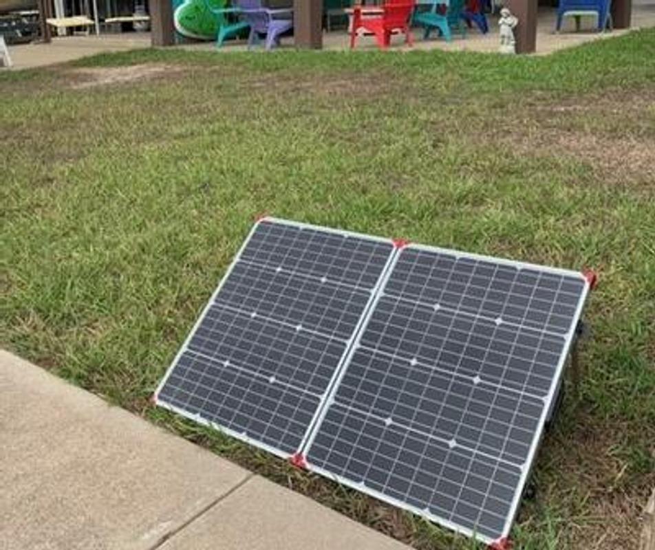 Lion 100W 12V Portable Solar Panel - Lion Energy