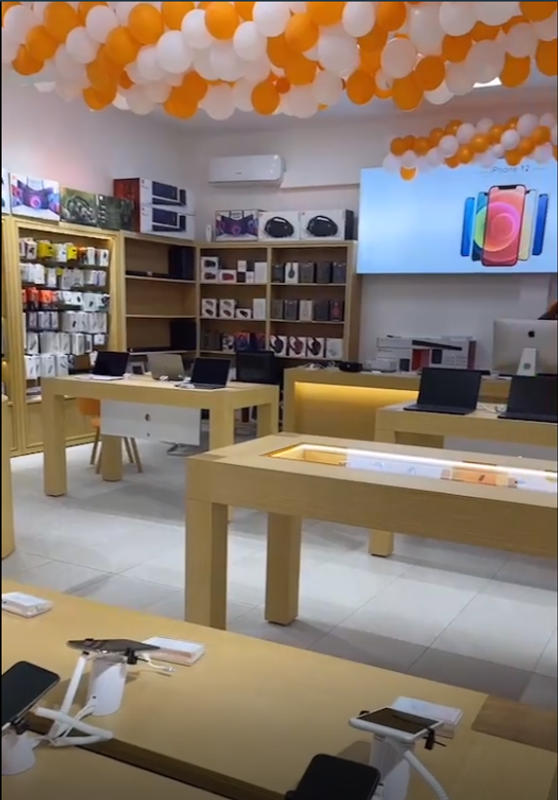 Apple Cell Phone Store Wall Display Cabinet Shelf Hooks Headset Soluti ...