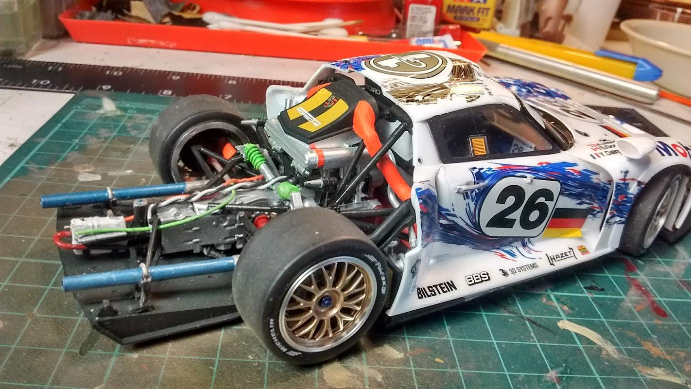 Tamiya Porsche 911 GT1 Model Kit 1/24 Scale 24186 • Canada's largest ...
