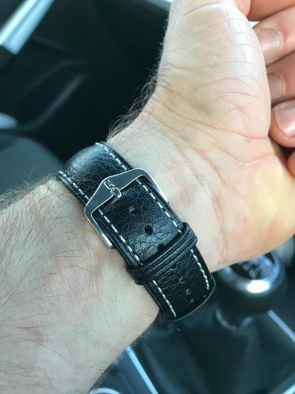 Hirsch Buffalo | Boston Quick-Release Watch Strap | Watch Obsession UK