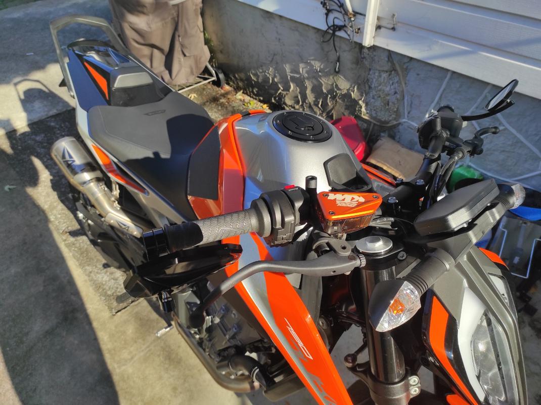 KTM Front Brake Fluid Reservoir Cover 790/890 Duke/Adventure/R 2018-20 ...