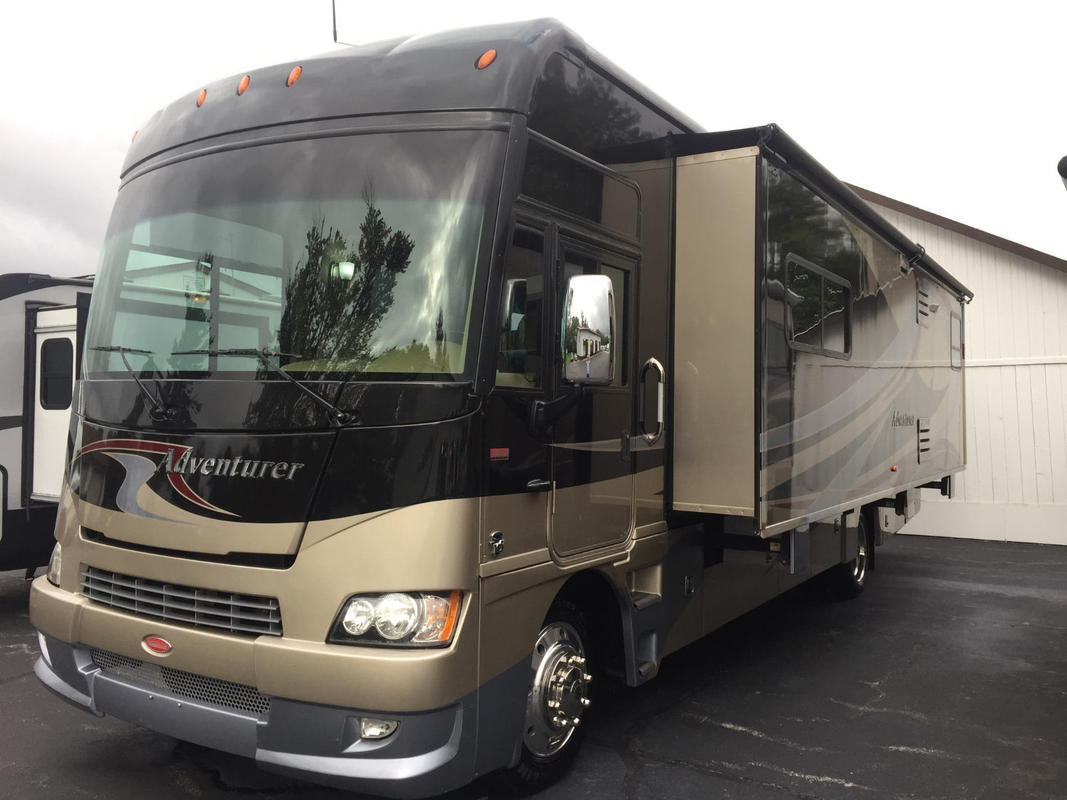 HiWay 8 | Class A & C Motorhome Jack Pads | RV SnapPad®