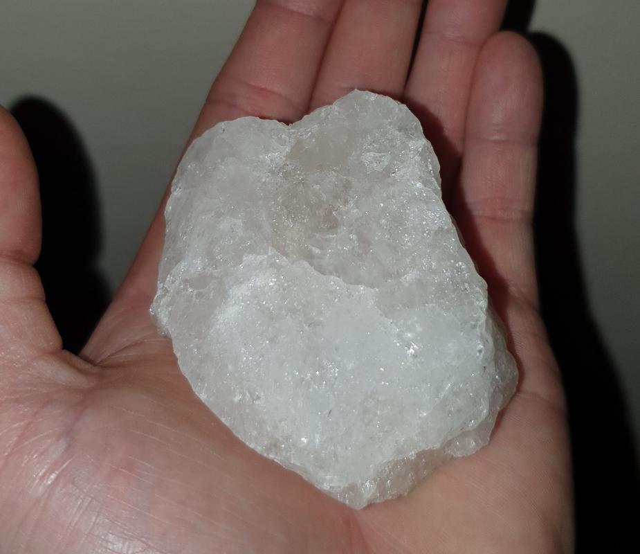 Snow Quartz Rough Healing Crystal – The Psychic Tree