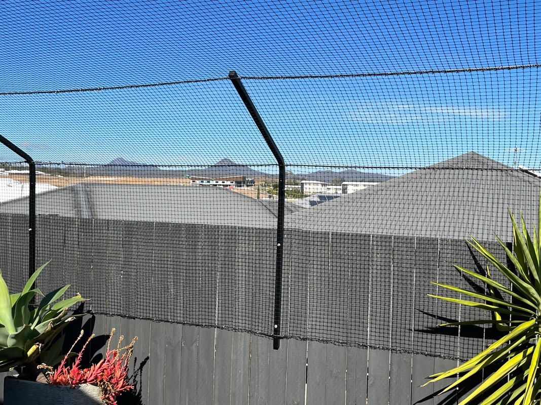 Box of 10: Angled Fence Extension Brackets – Catnets