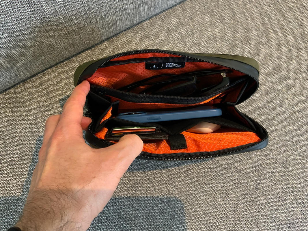 Elements Tech Case Mini