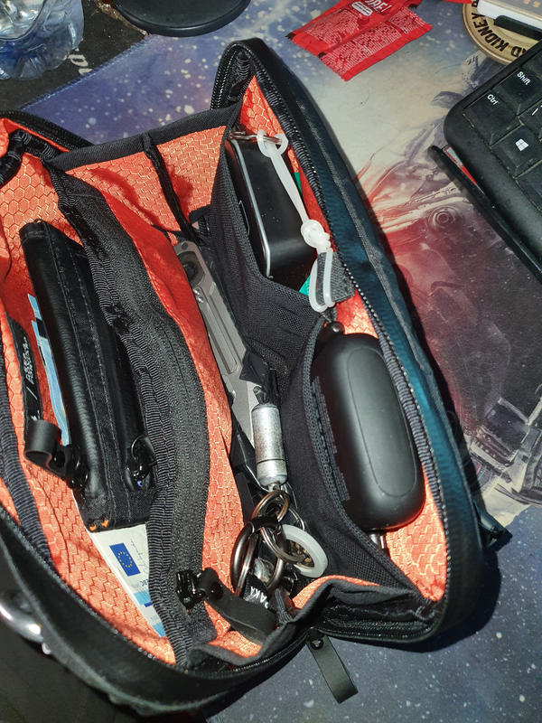 Elements Tech Case Mini