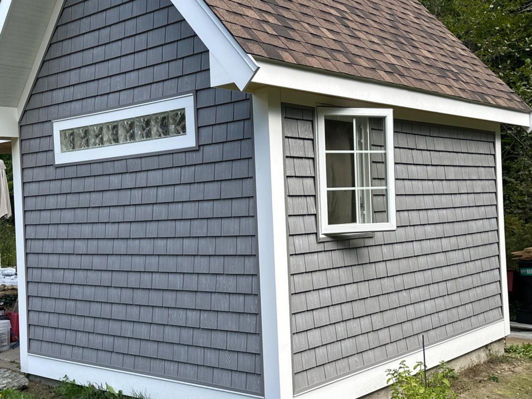 Grayne Shingle Vinyl Siding