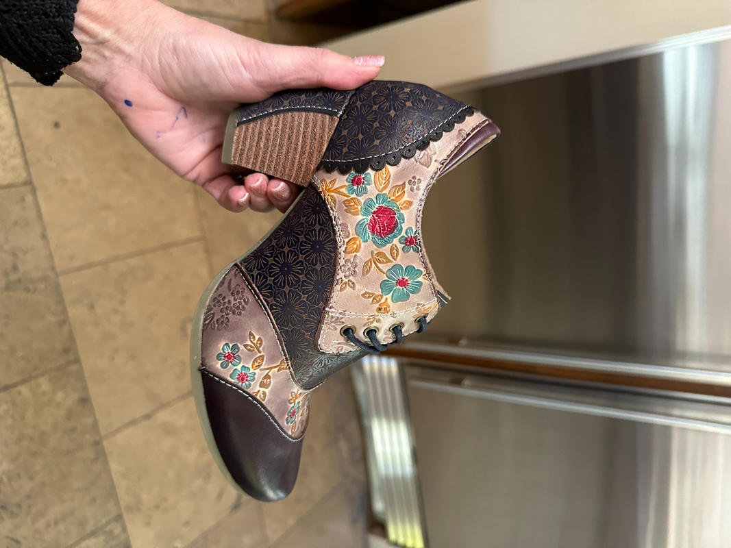 L'ARTISTE ADELVICE-FLEUR OXFORD by SPRING STEP SHOES – Spring Step Shoes