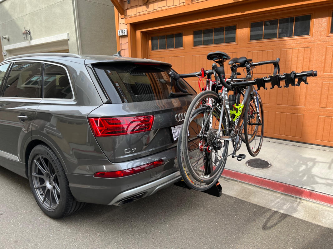 Audi q7 hitch store