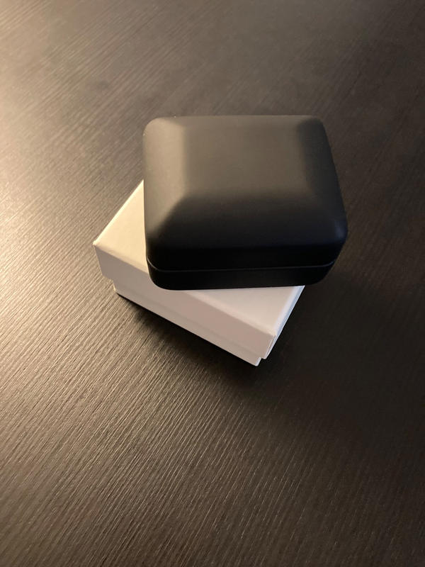 Luxe Ring Box - Sleek and Elegant Engagement Ring Box – Modern Gents