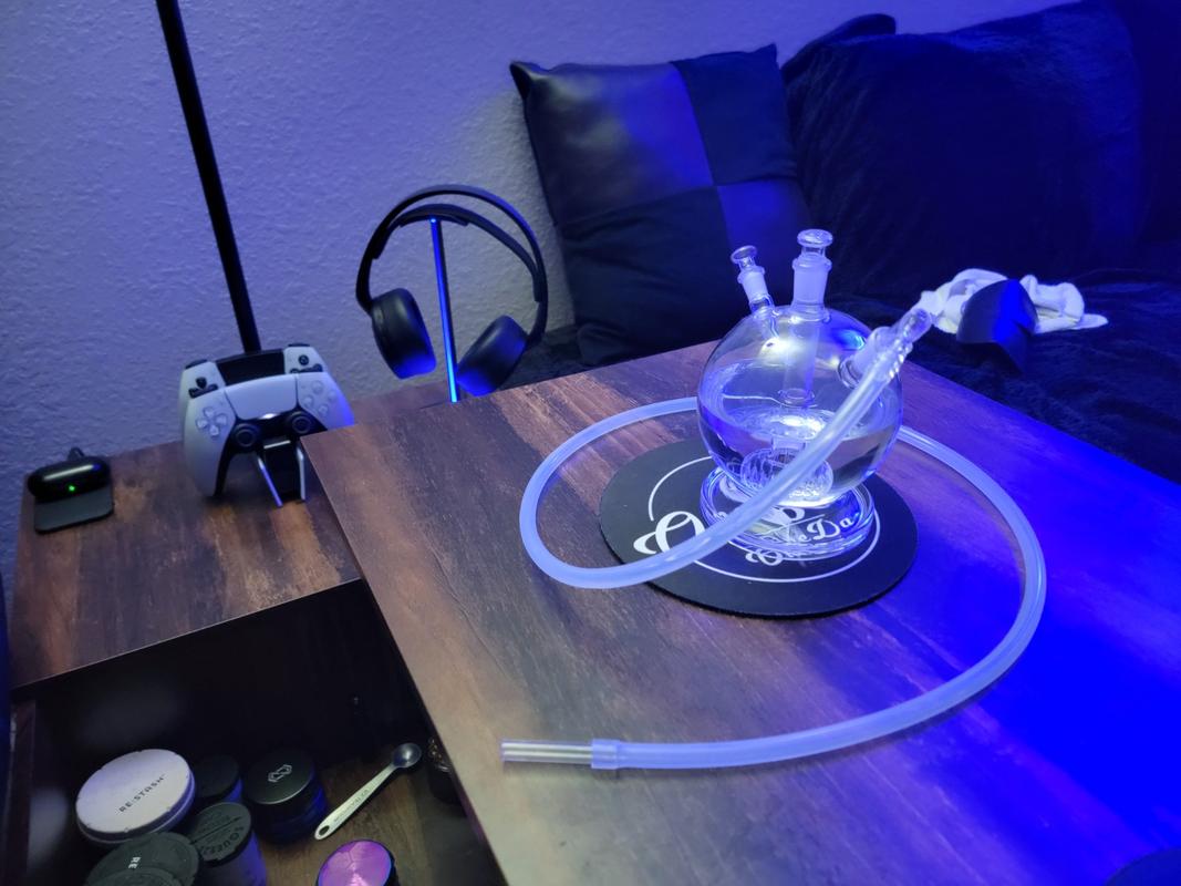 POTV Planet Glass Bubbler | POTV - Planet Of The Vapes