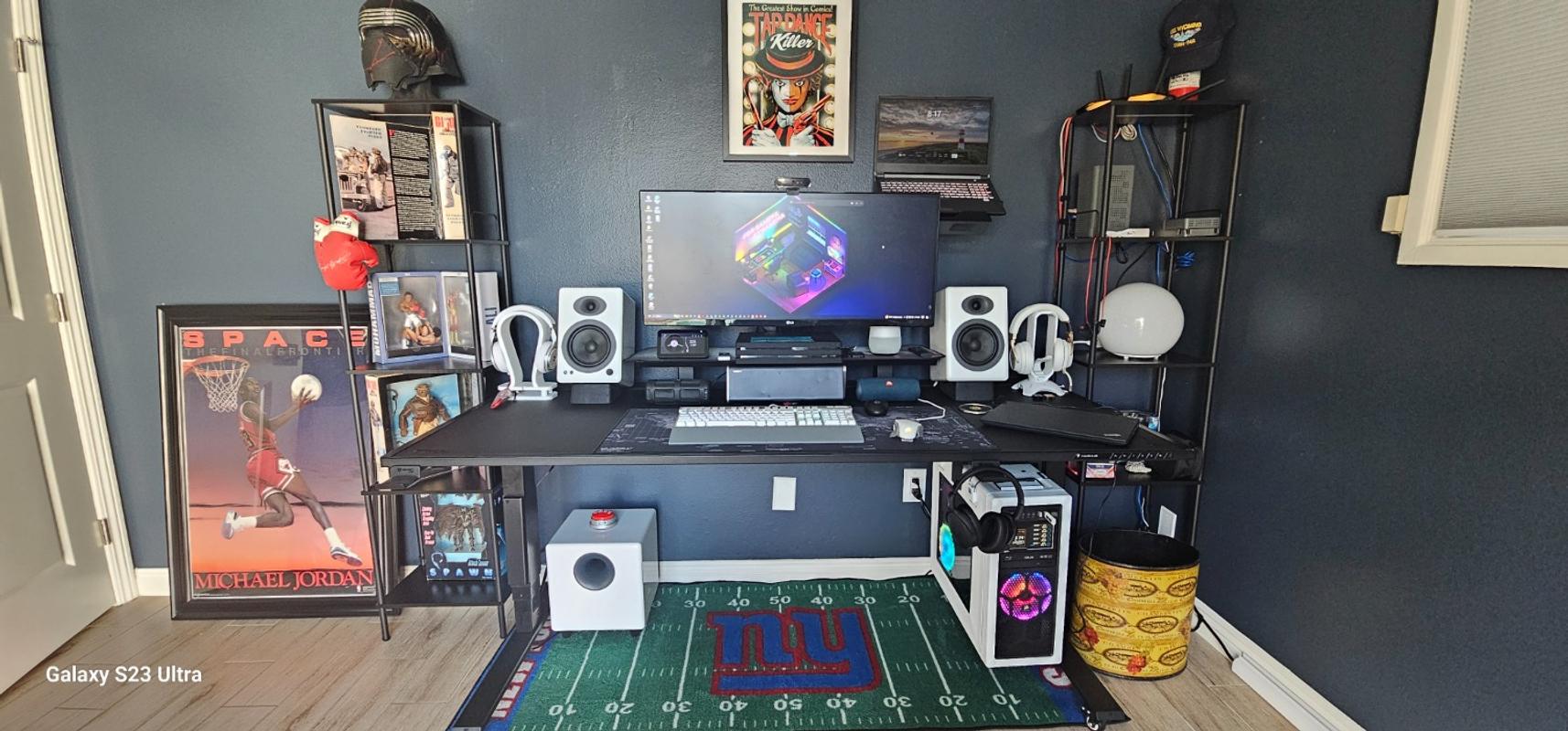 Secretlab MAGNUS Metal Desk | Secretlab UK