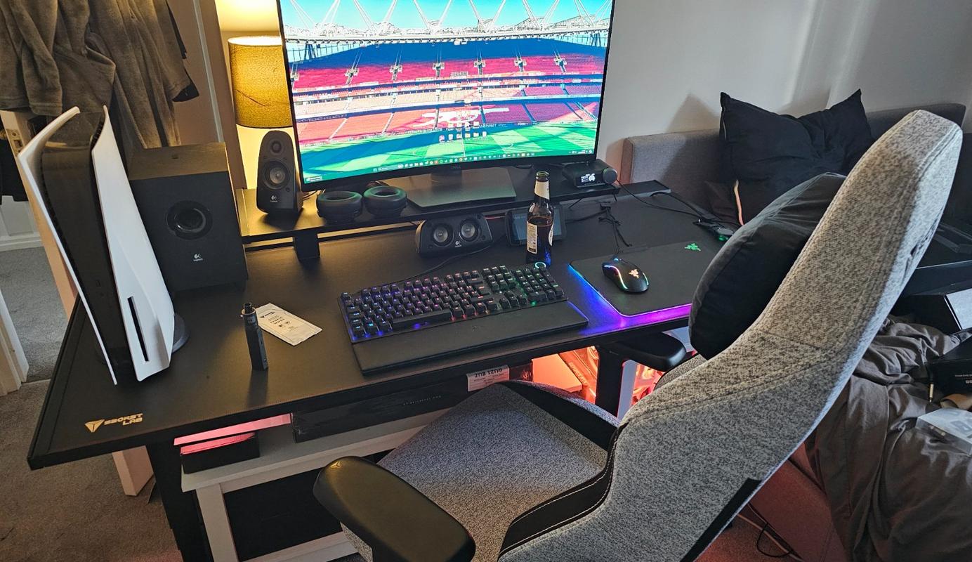 Secretlab MAGNUS Metal Desk | Secretlab SG