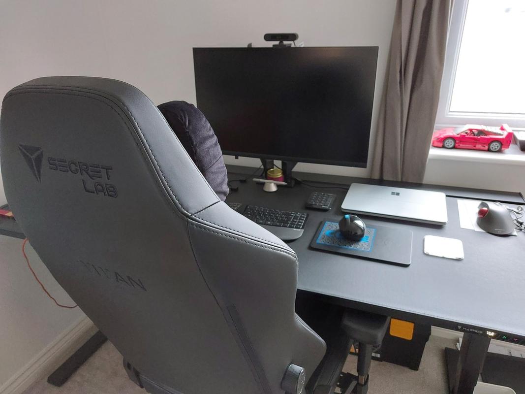 Secretlab MAGNUS Pro | Secretlab UK