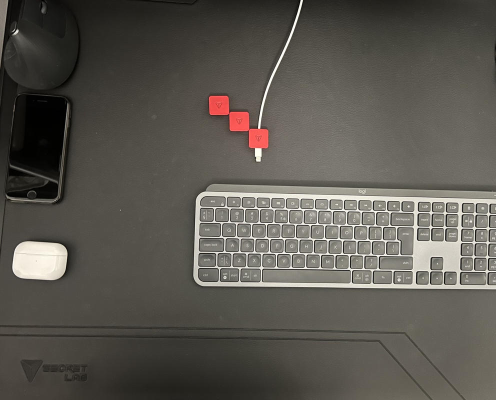 Secretlab Magnetic Cable Anchors (Set of 3) | Secretlab EU