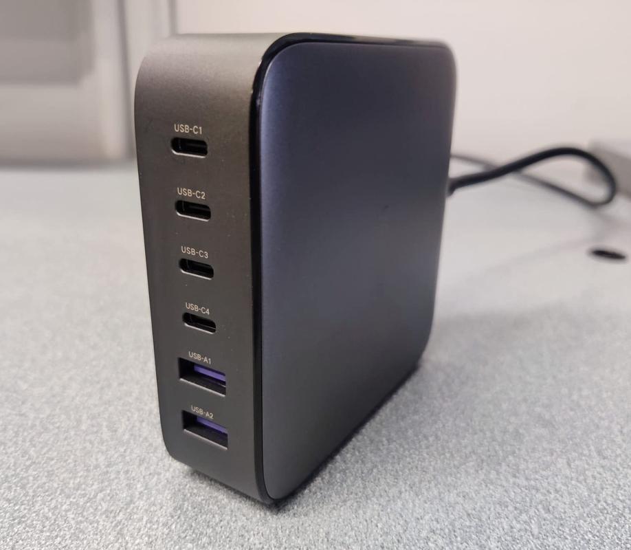 UGREEN Nexode 200W USB C Desktop Charger - Black