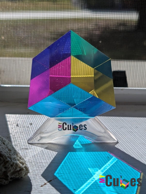 The Mundus – CMY Cubes