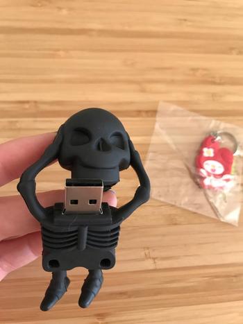 Beheaded Skeleton USB Drive - GEEKYGET