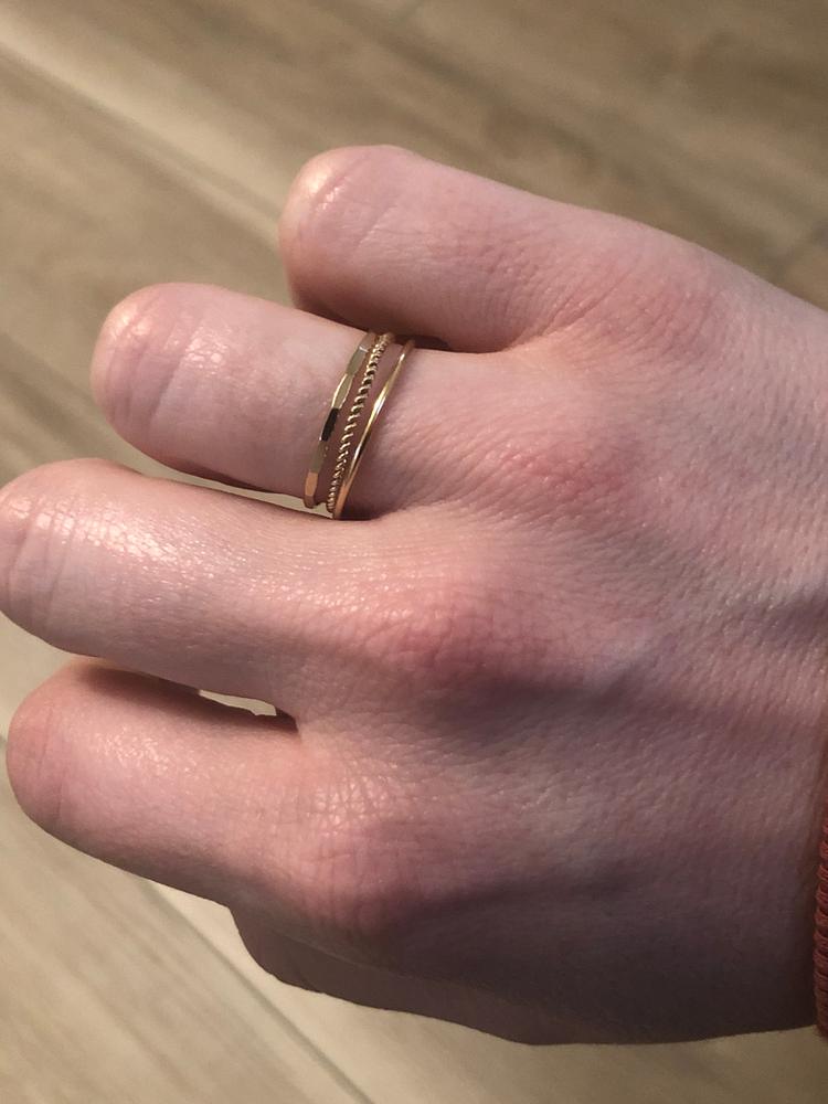 Plain Minimalist Ring – Hey June