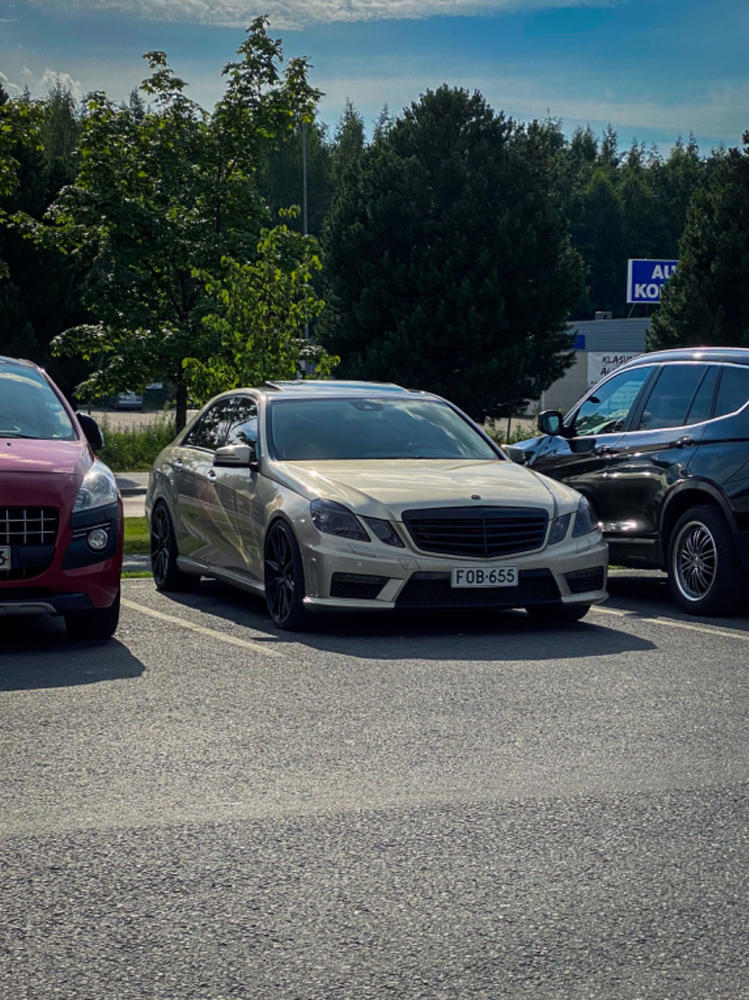 Mercedes Benz W212 E-Class OEM Style Matte Black / Chrome Grill