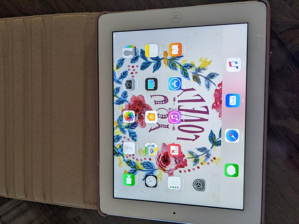 Apple iPad 4 with Retina Display - Assorted Colors and Sizes