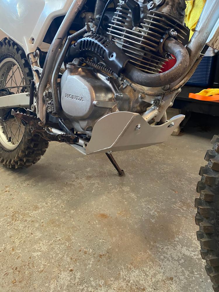 Honda XR200R Aluminum Skid Plate – Ricochet Off-Road