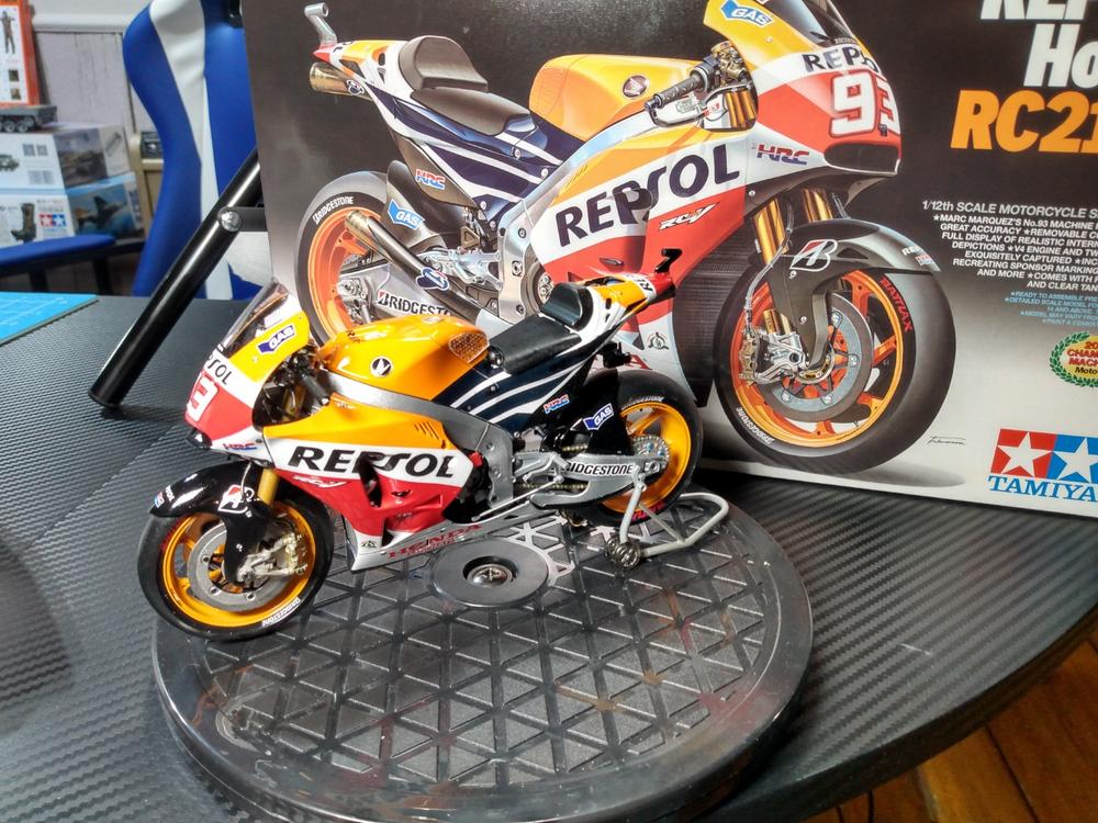 Tamiya Repsol Honda RC213V '14 1/12 Scale 14130 • Canada's largest ...