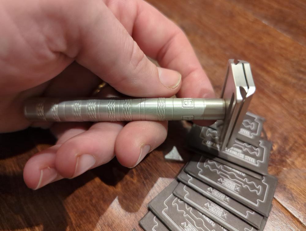 Henson AL13 in Aircraft Aluminum