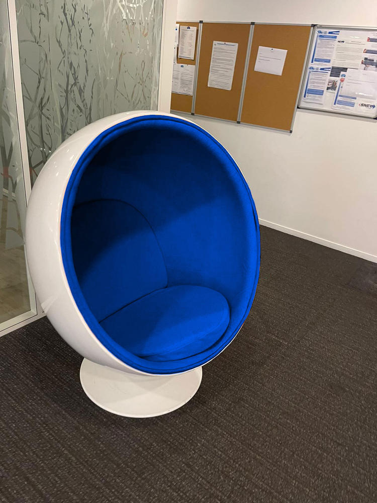 The Ball Chair Replica By Eero Aarnio - Eero Aarnio Originals | Sohnne ...