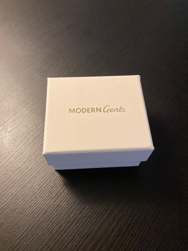 Luxe Ring Box - Sleek and Elegant Engagement Ring Box – Modern Gents