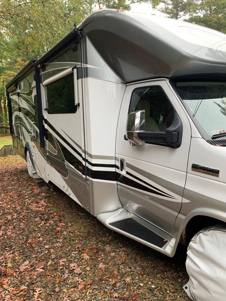 HiWay 8 | Class A & C Motorhome Jack Pads | RV SnapPad®