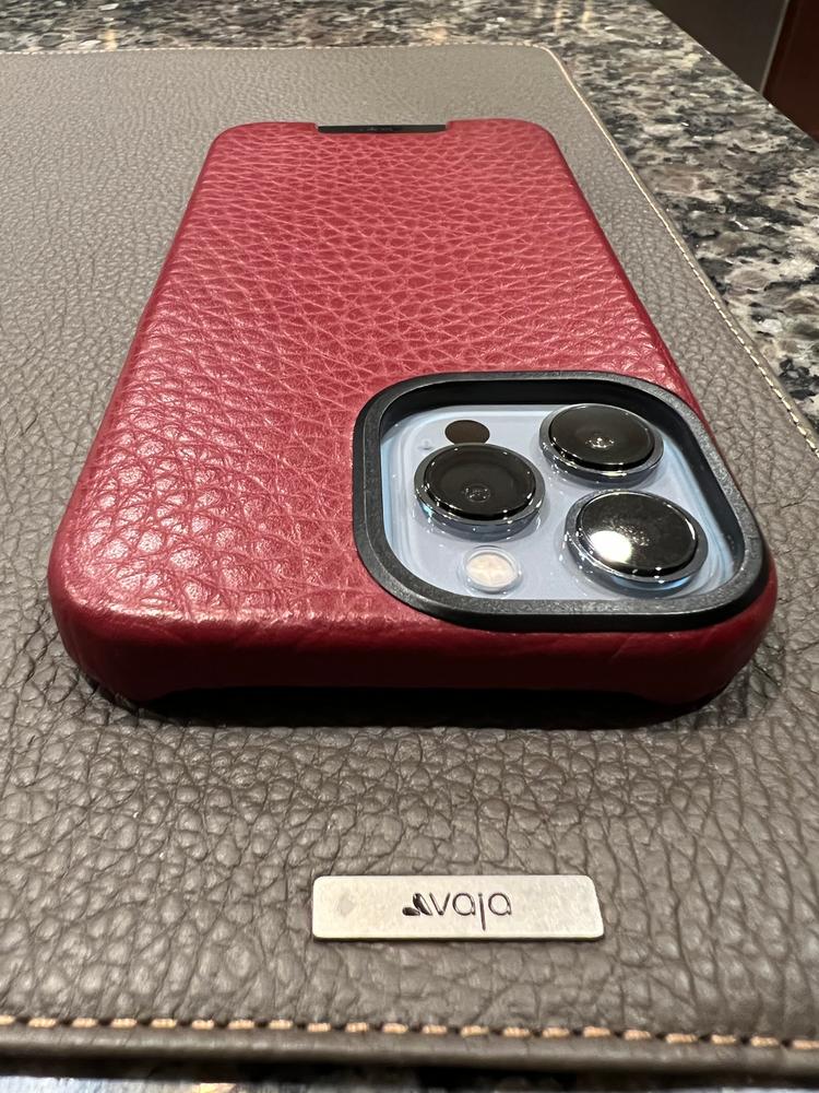 Grip iPhone 13 Pro Max leather case - Vaja