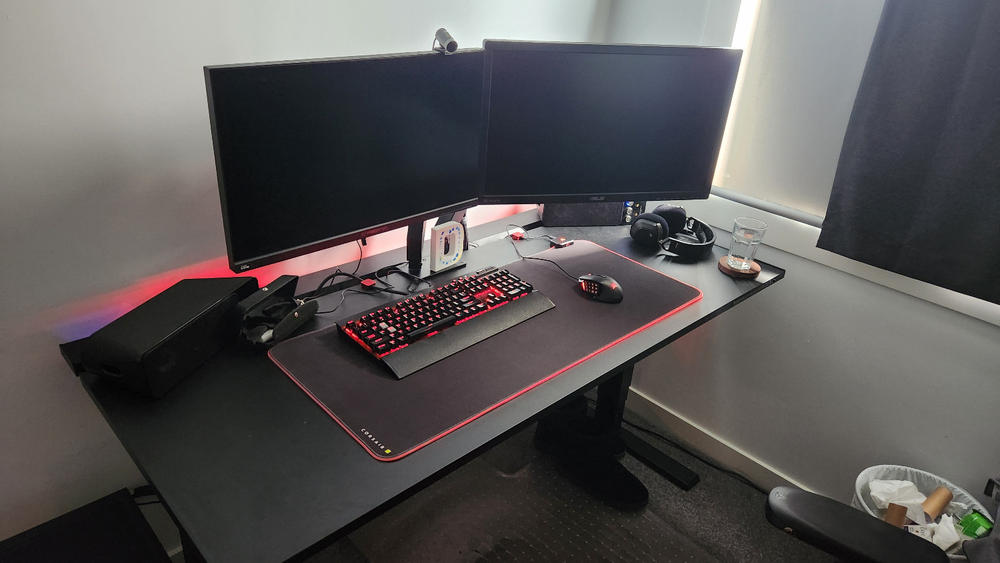 Secretlab MAGNUS Metal Desk | Secretlab UK