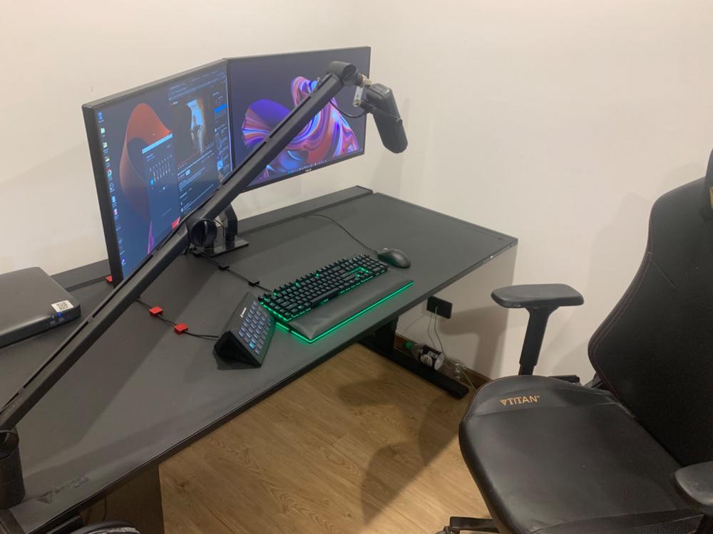 Secretlab MAGNUS Monitor Arm | Secretlab NZ