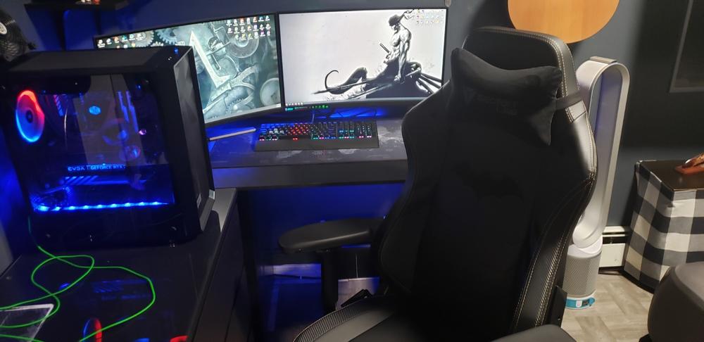 TITAN series gaming seats | Secretlab US