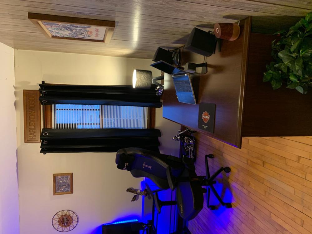 TITAN series gaming seats | Secretlab US