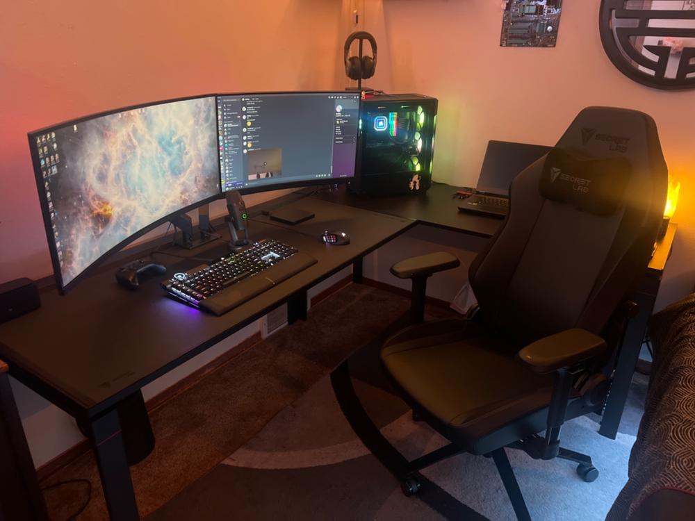 Secretlab MAGNUS Metal Desk | Secretlab EU