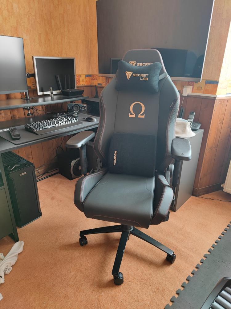 OMEGA Series gaming chairs | Secretlab US