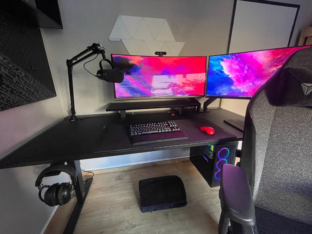 Secretlab MAGNUS Pro | Secretlab CA