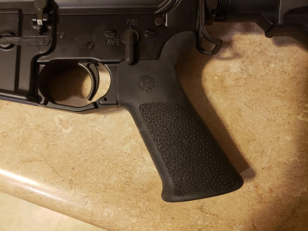 Hogue Beavertail Pistol Grip w/o Finger Grooves - AR15Discounts