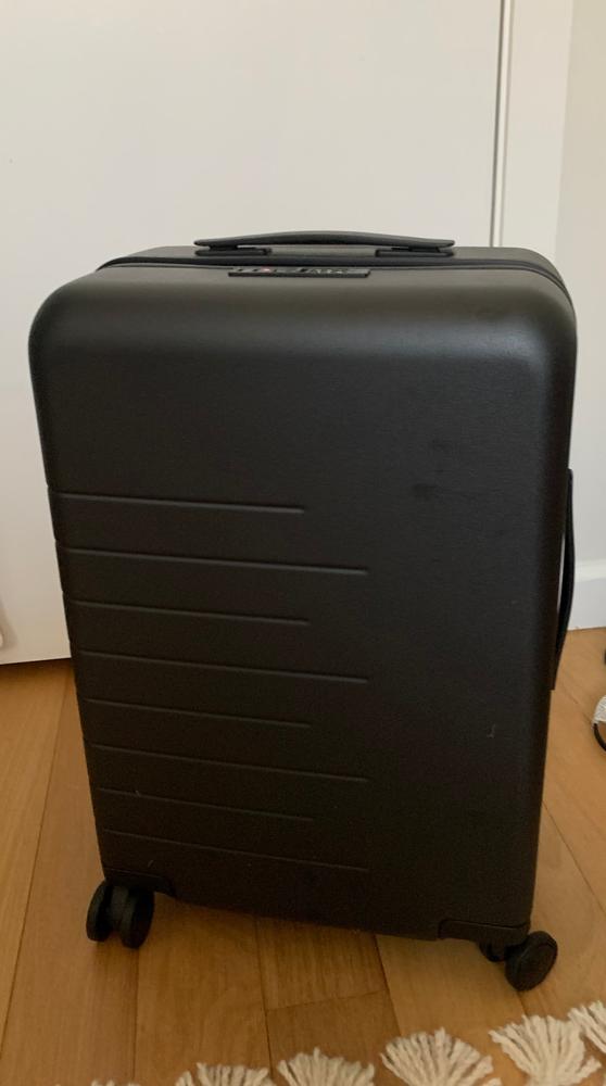 Carry-On Hard Shell Suitcase 21" | atelier-yuwa.ciao.jp